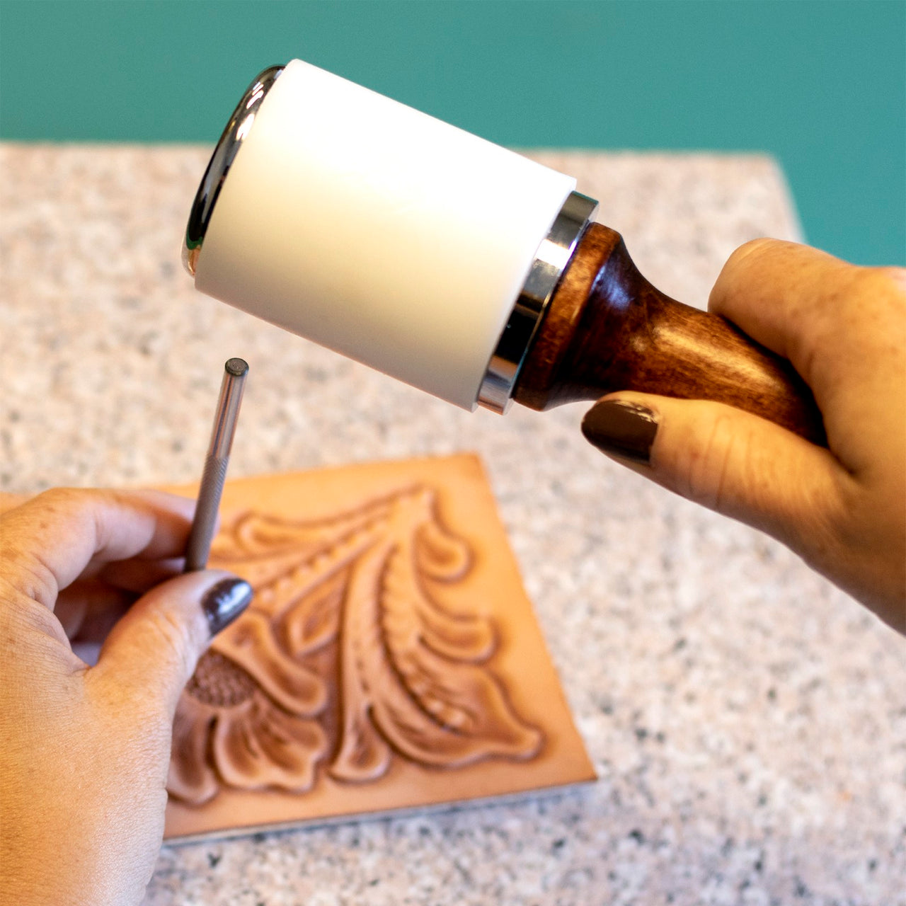 Mini Maul 16oz | The Leather Guy